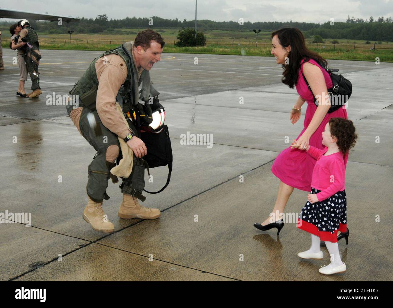 Electronic Attack Squadron 133, family, Homecoming, navy, people, U.S ...