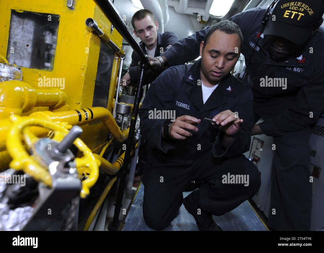 Engineering, navy, people, training, U.S. Navy, USS Blue Ridge (LCC 19 ...