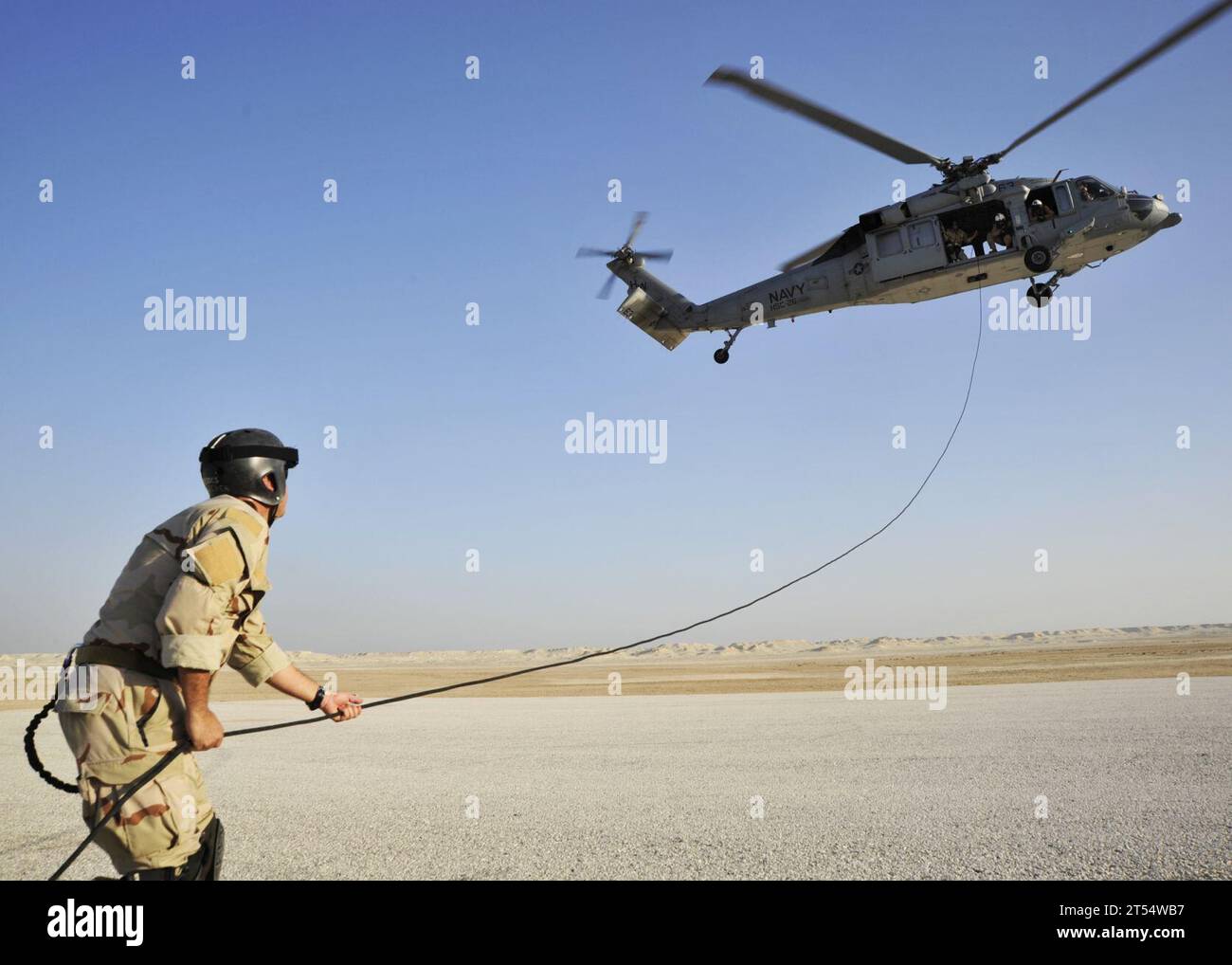 EODMU-1, MH-60S Sea Hawk helicopter, rapel Stock Photo - Alamy