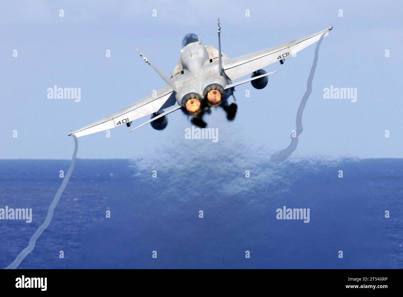 f/a-18c, flight deck, Pacific Ocean, USS Kitty Hawk (CV 63), VFA-195 ...