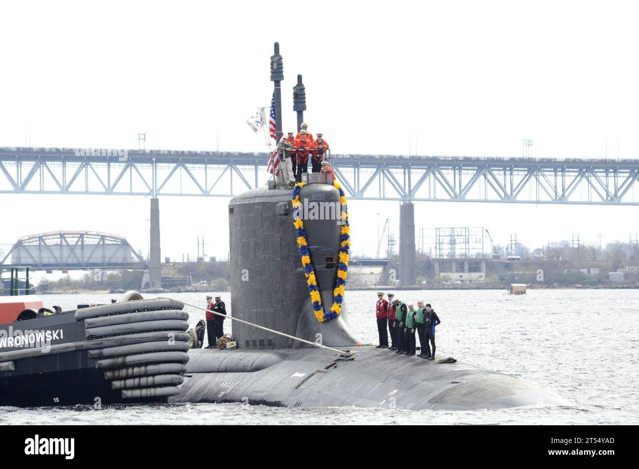 family, Homecoming, homeport, Master Chief, navy, people, port ...