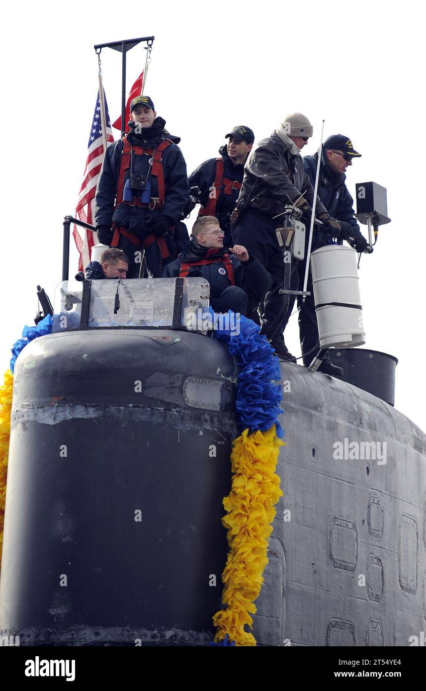 family, Homecoming, port, sub Stock Photo - Alamy