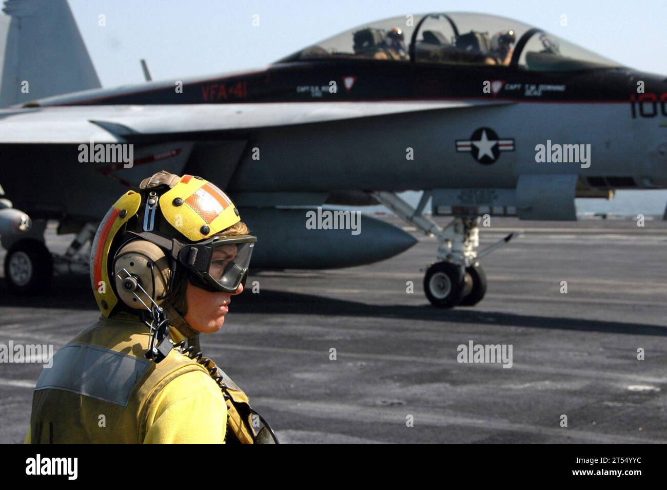 female, flight deck, GWOT, lt, ops Stock Photo - Alamy
