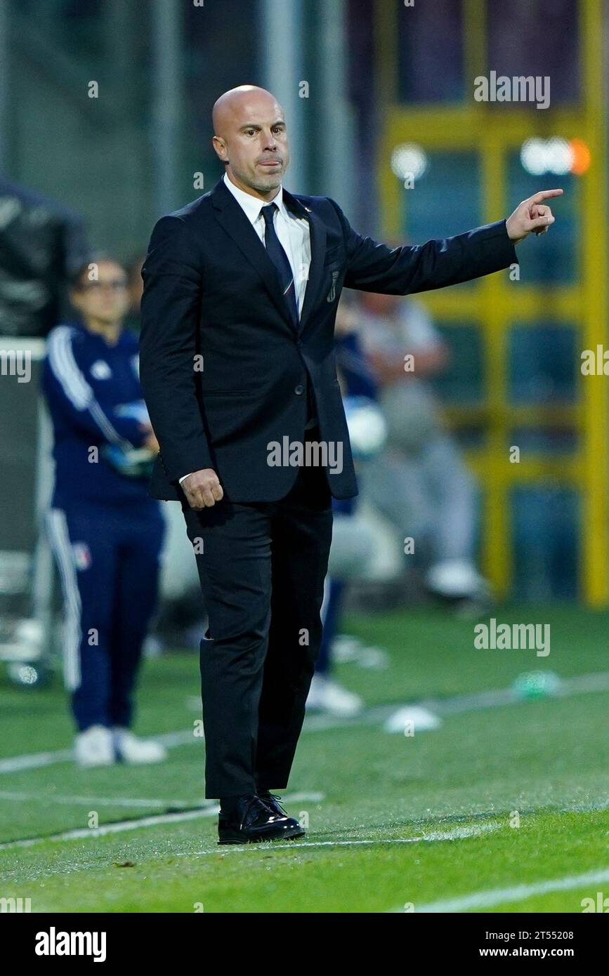 Andrea Soncin head coach of Italy gestures during the UEFA Women's ...