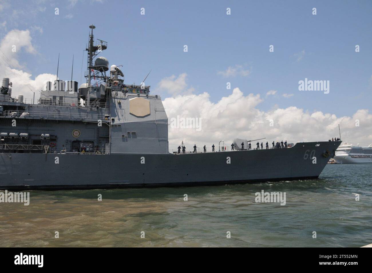 Fleet Week Port Everglades 2011, Guided-missile cruiser, man the rails ...
