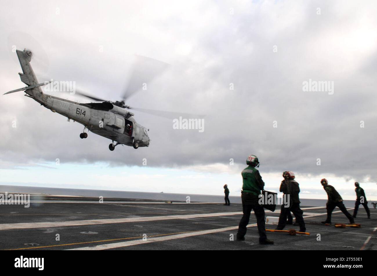 flight deck, hs-4, SH-60F Sea Hawk helicopter, USS Ronald Reagan (CVN ... flight deck, hs-4, SH-60F Sea Hawk helicopter, USS Ronald Reagan (CVN ...