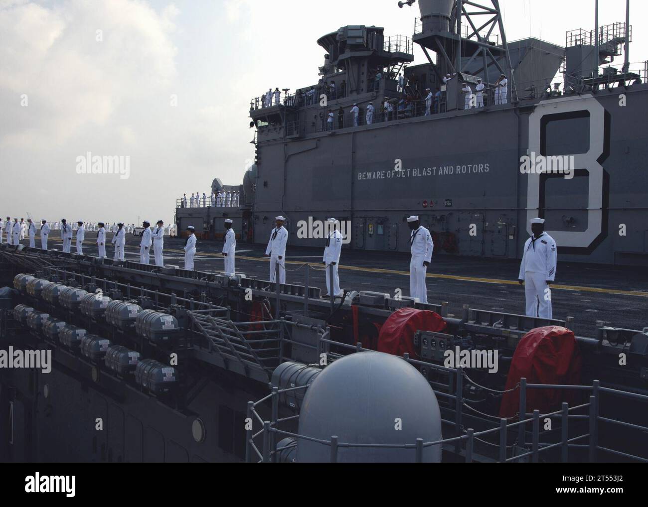 flight deck, man the rail, USS Makin Island's (LHD 8 Stock Photo - Alamy