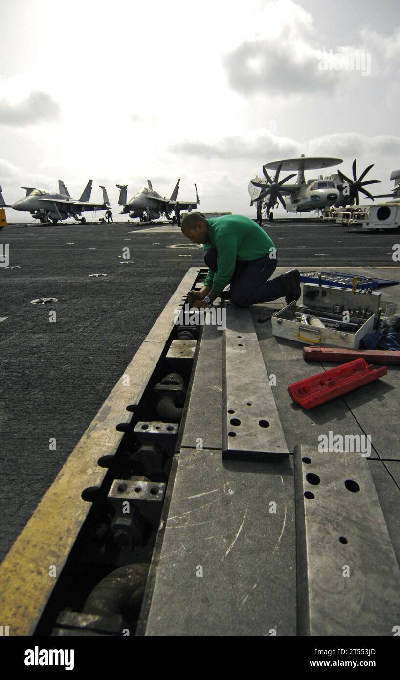 flight deck, jet blast deflector, U.S. 5th Fleet AOR, U.S. navy , USS ...