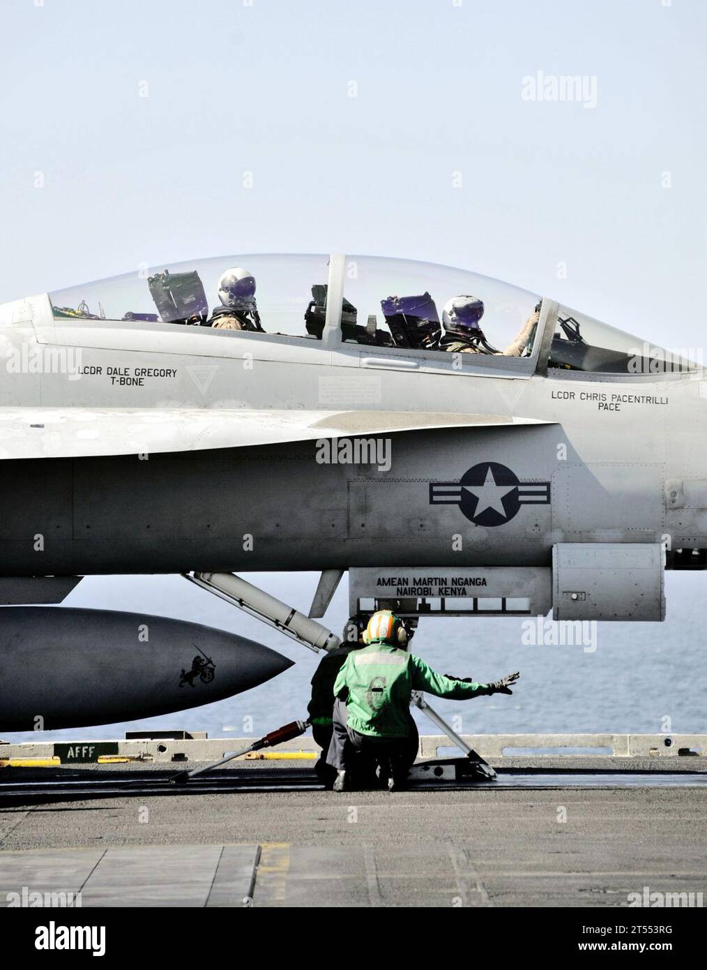 flight deck, Sailor, Strike Fighter Squadron (VFA) 32, U.S. Navy, USS ...