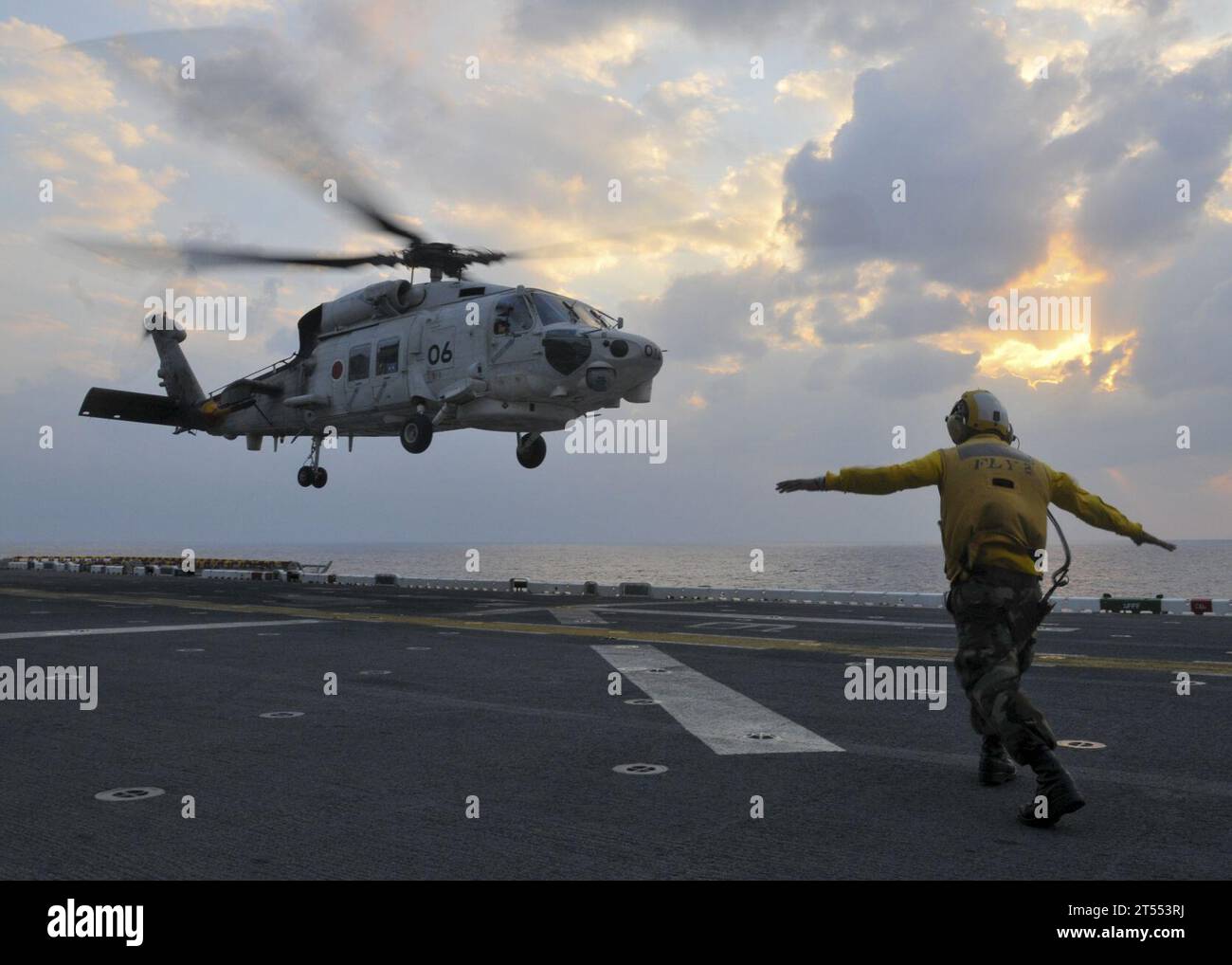 flight deck, Sailor, SH-60K Sea Hawk, U.S. Navy, USS ESSEX (LHD 2 Stock ...