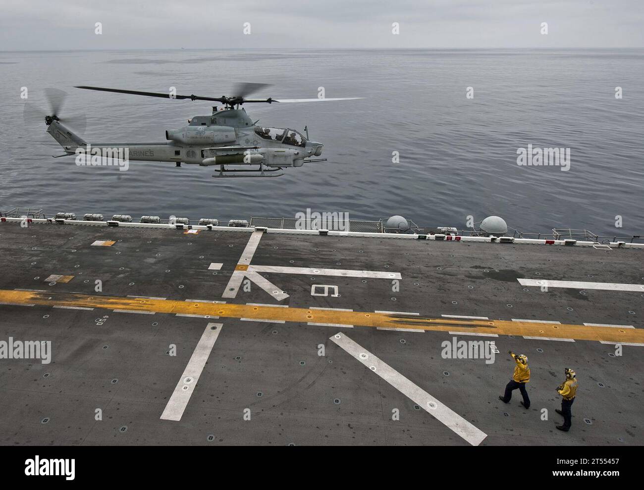 Flight Operations, LHD 8, Makin Island Stock Photo - Alamy