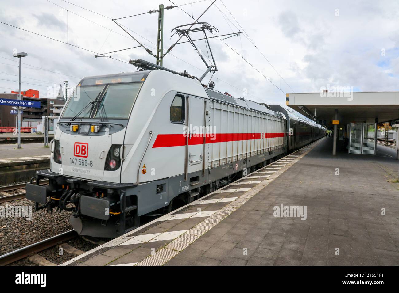 DEU, Deutschland, Nordrhein-Westfalen, Gelsenkirchen, 02.11.2023: Gelsenkirchen Hauptbahnhof ...
