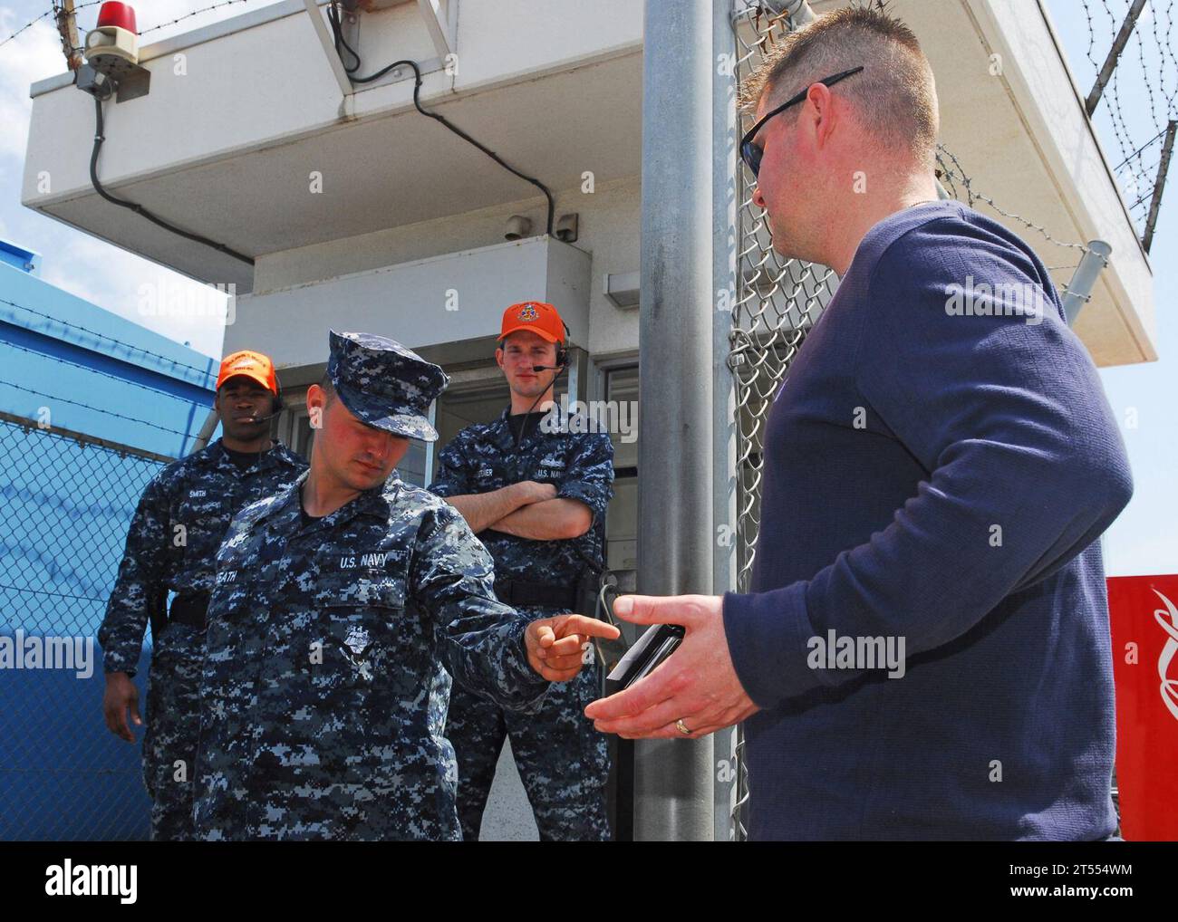 Uss john c mccain ddg 56 hi-res stock photography and images - Alamy