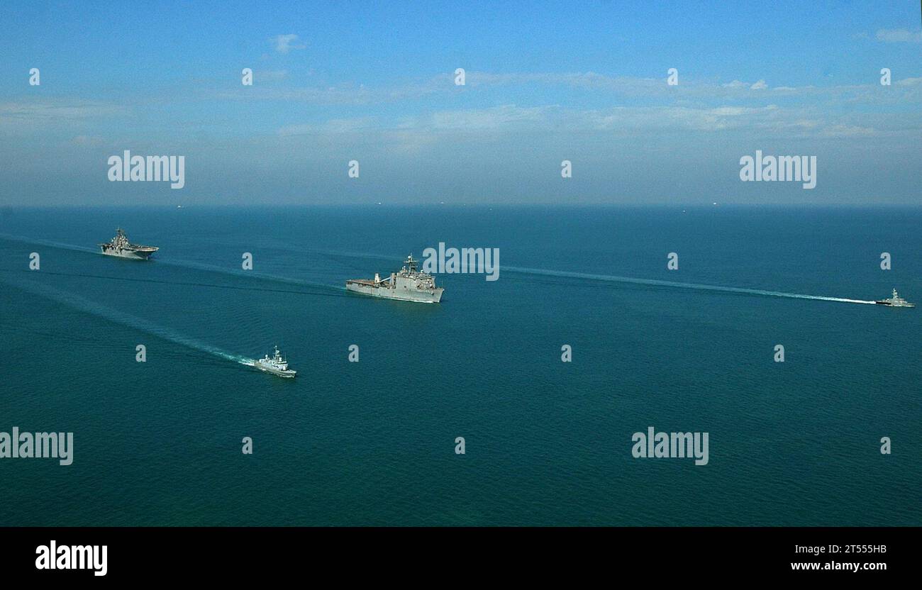 foreign navy, iwo Jima ESG, MSO, Photo exercise Stock Photo - Alamy