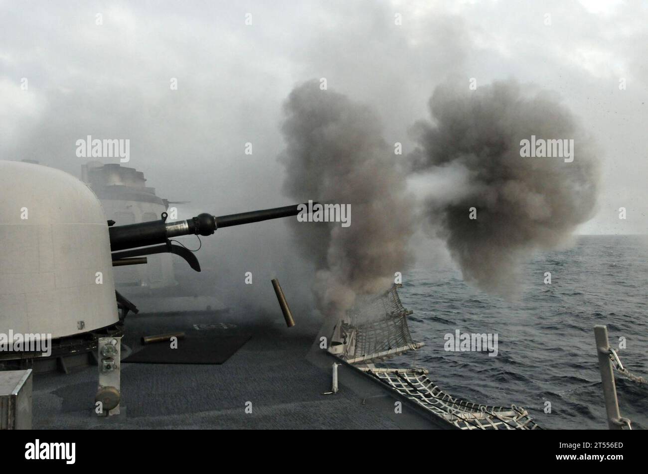 Frigate, live-fire exercise, U.S. Navy, USS Thach (FFG 43 Stock Photo ...