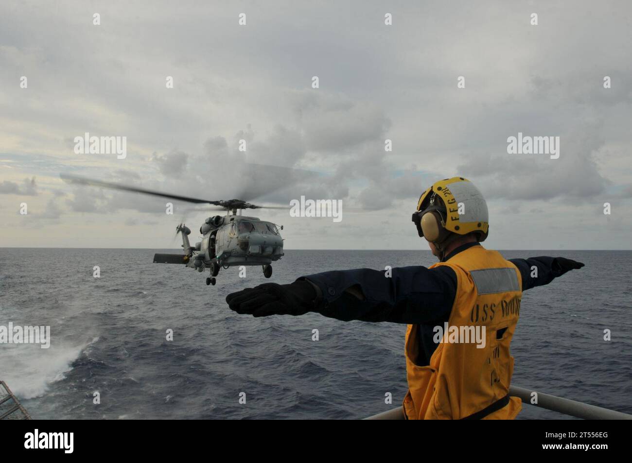 Frigate, helicopter, SH-60B Sea Hawk, U.S. Navy, USS Boone (FFG 28 ...