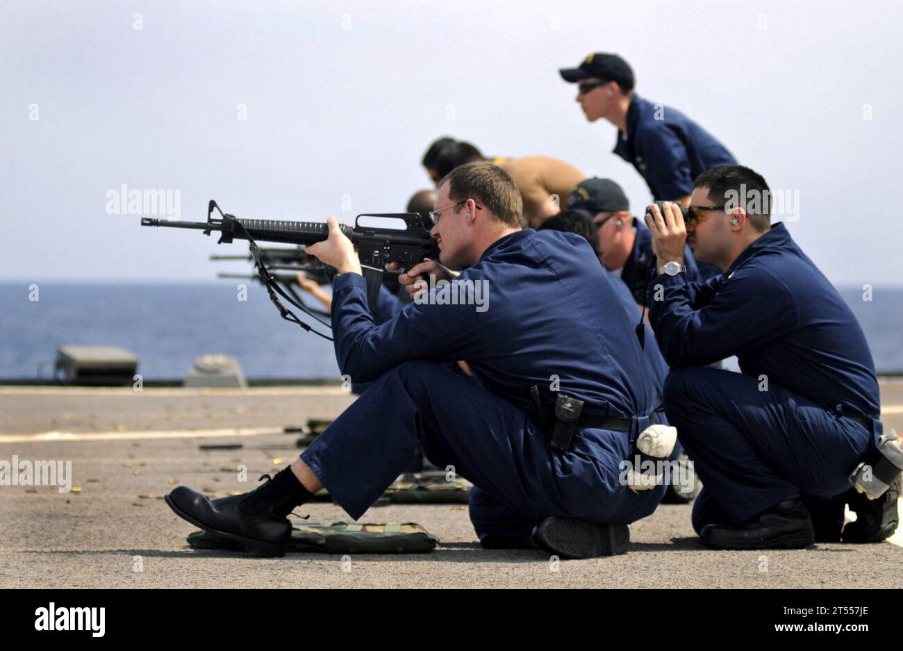 M9 gun shoot hi-res stock photography and images - Alamy