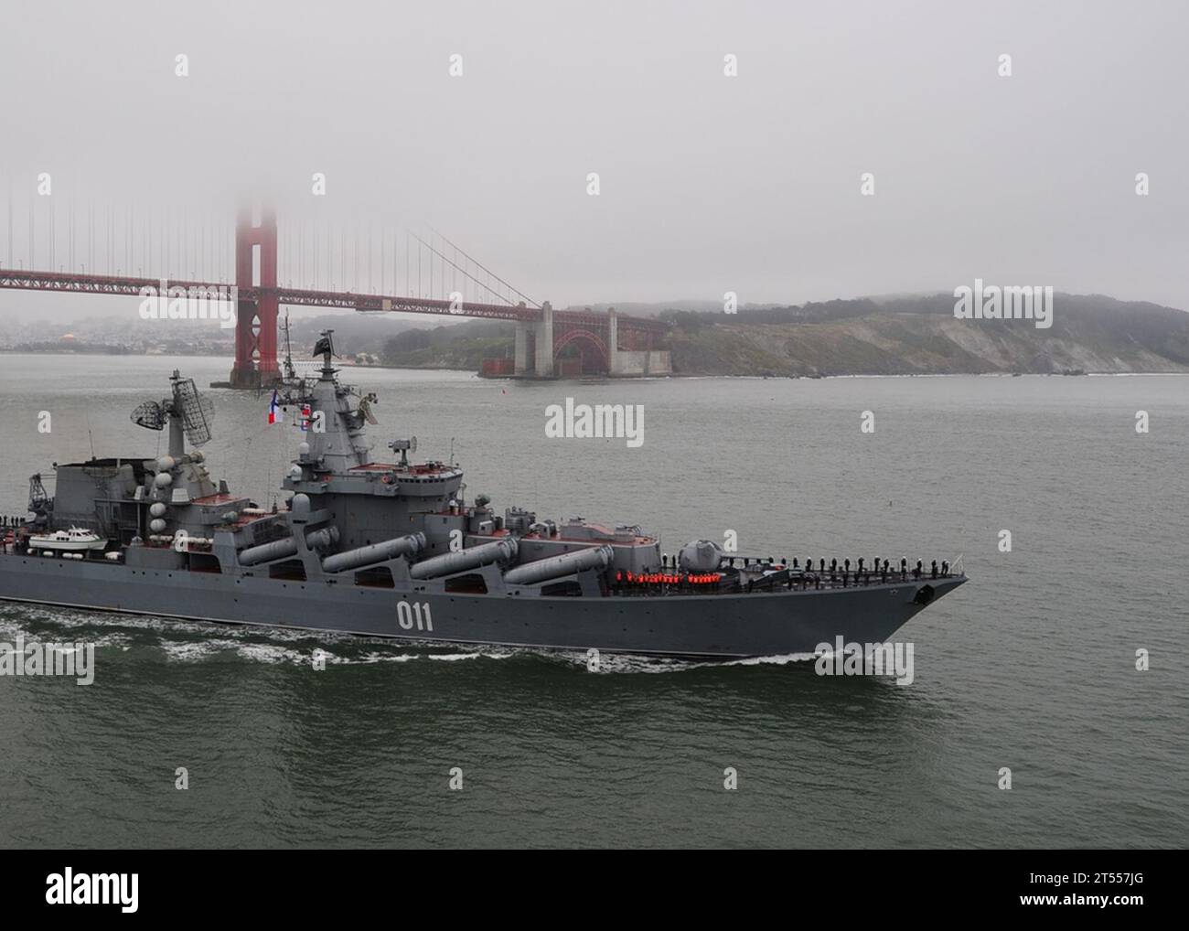 Golden Gate Bridge, Russian navy missile-cruiser Varyag, Russian ...