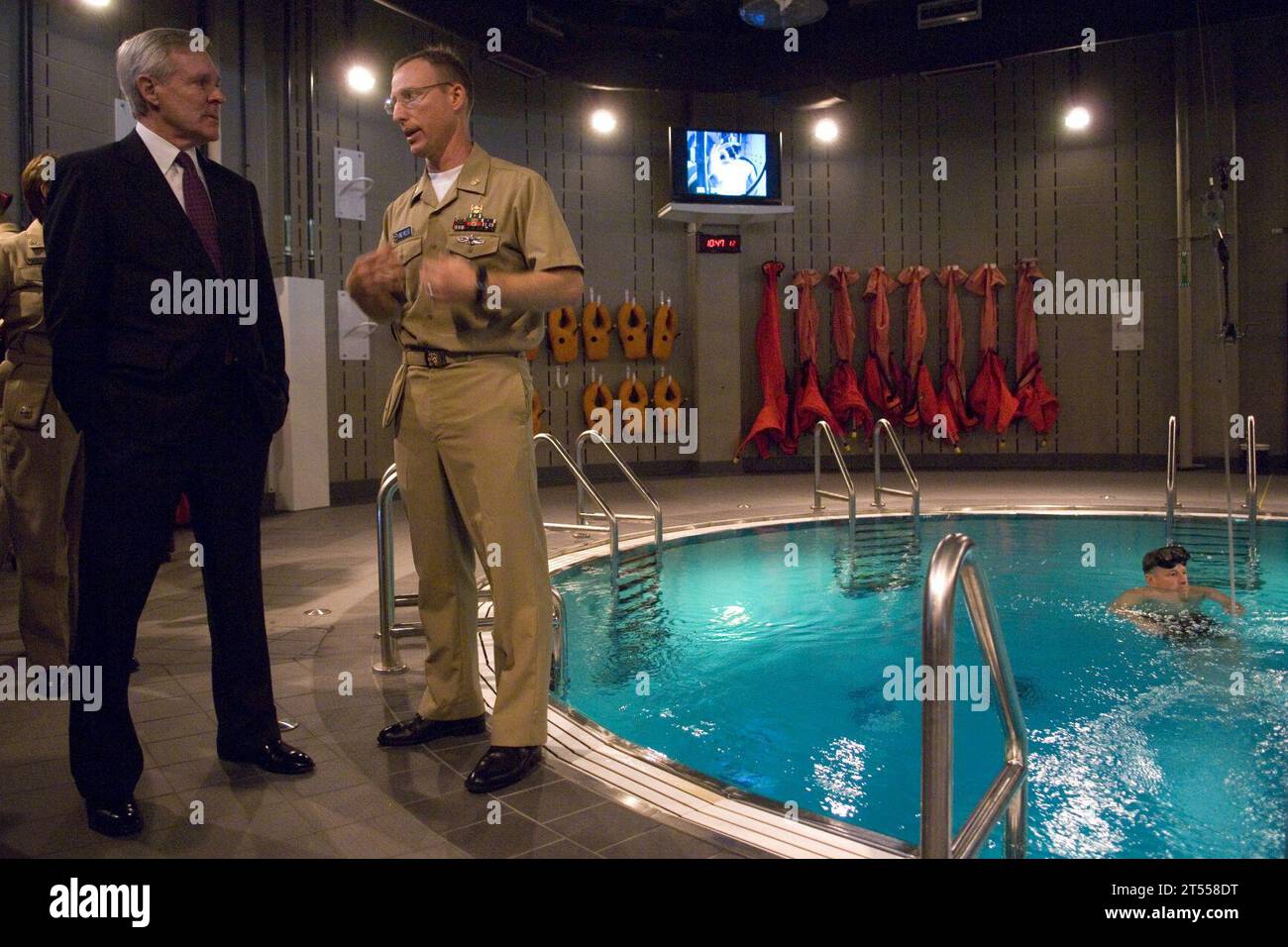 groton, Ray Mabus, Secretary of the Navy, submarine base Stock Photo ...