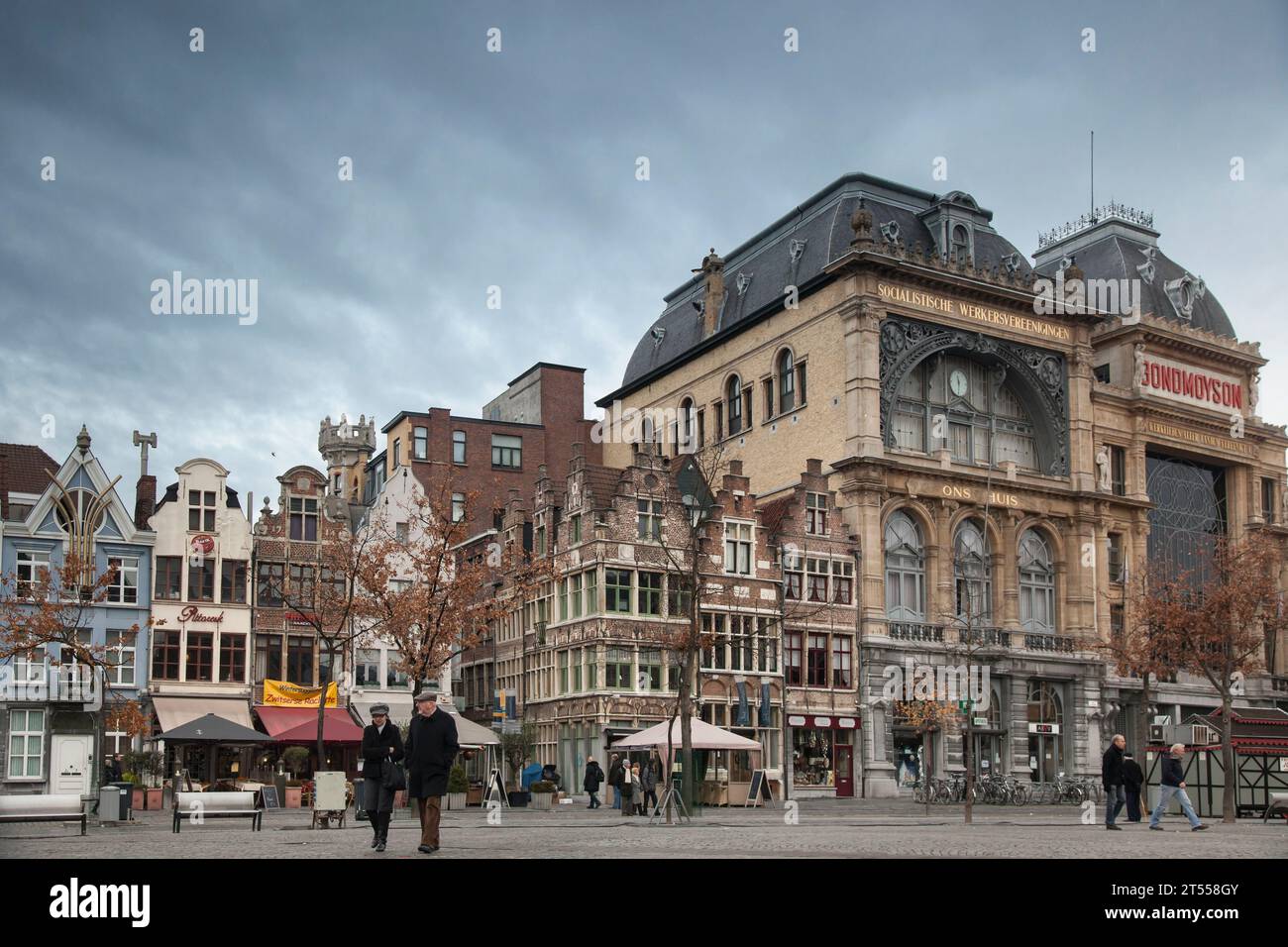 Bond moyson hi-res stock photography and images - Alamy