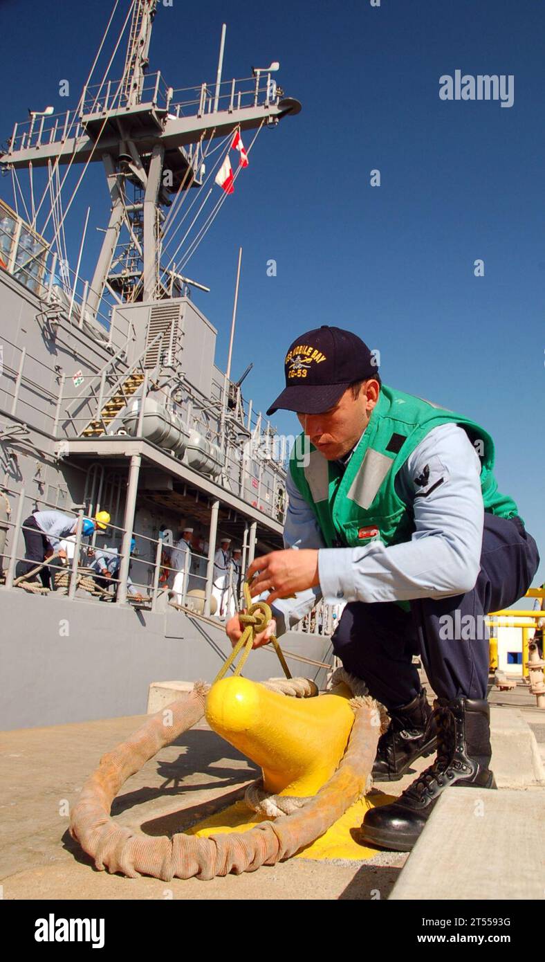 guided-missile cruiser USS Mobile Bay (CG 53), mine countermeasure ship ...