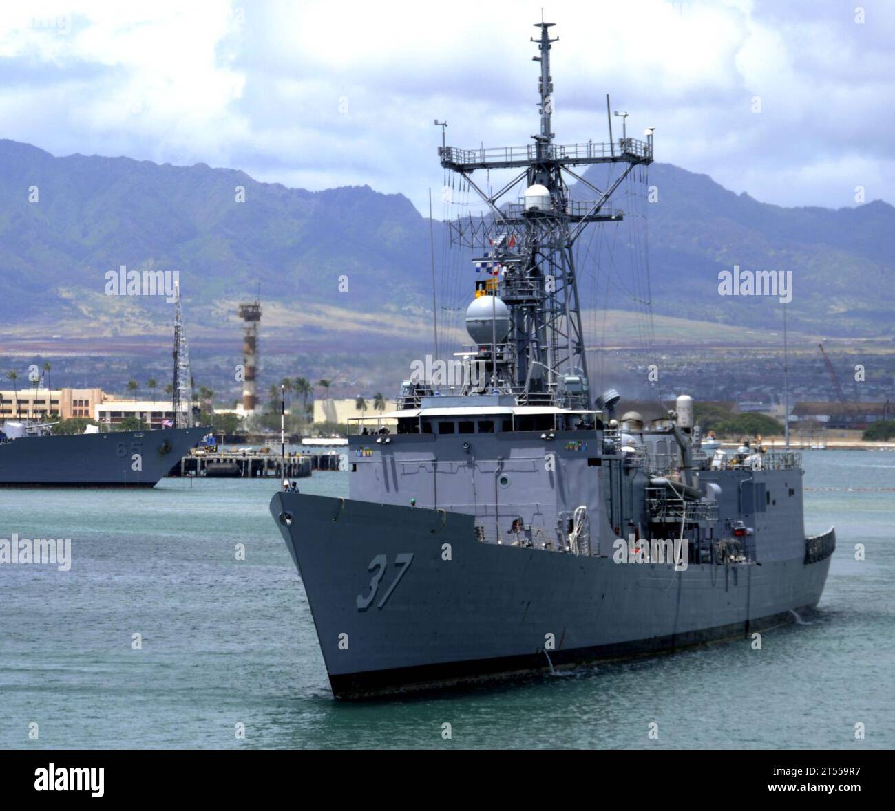 guided-missile frigate, navy, ships, U.S. Navy, USS Crommelin (FFG 37 ...