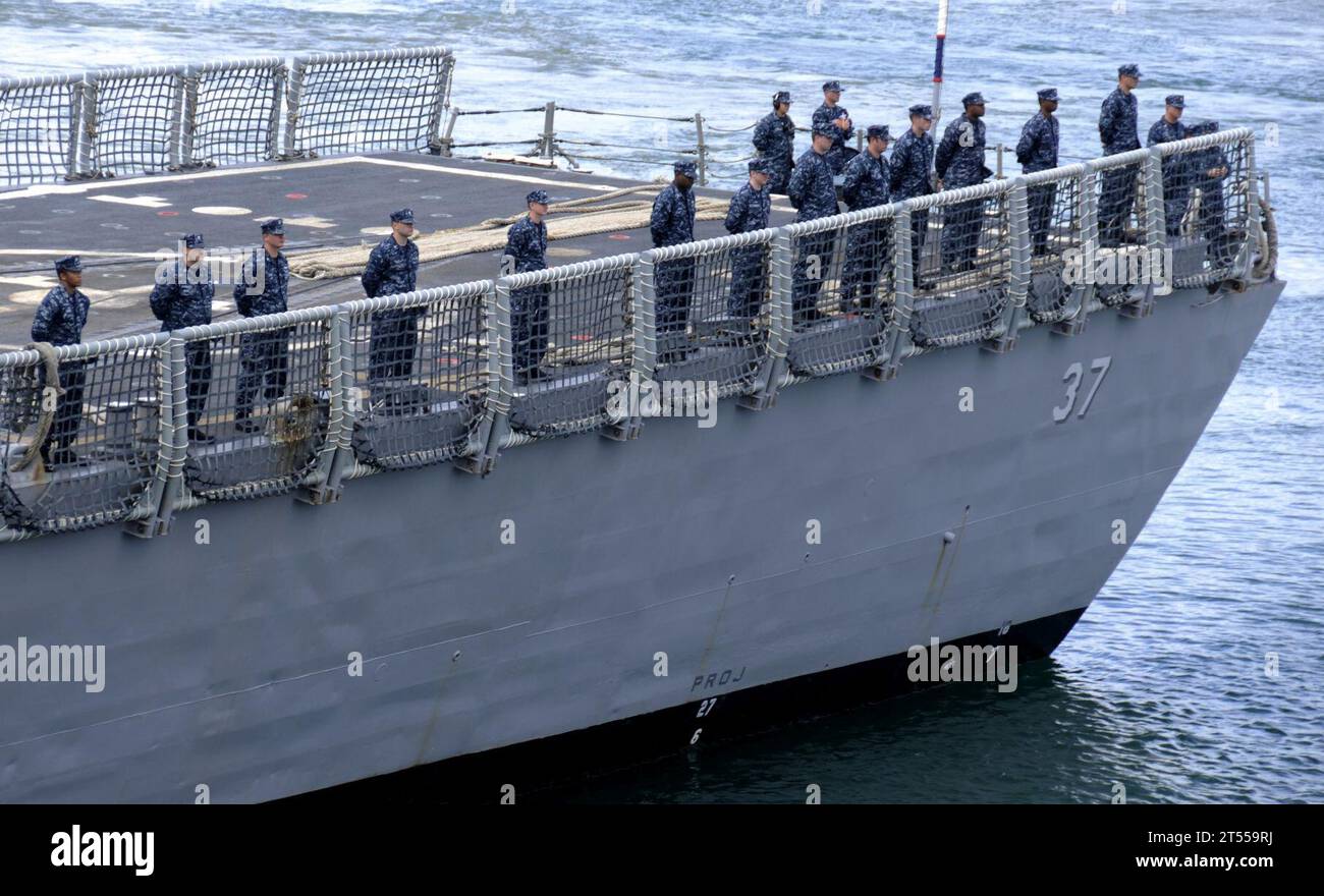 guided-missile frigate, navy, ships, U.S. Navy, USS Crommelin (FFG 37 ...