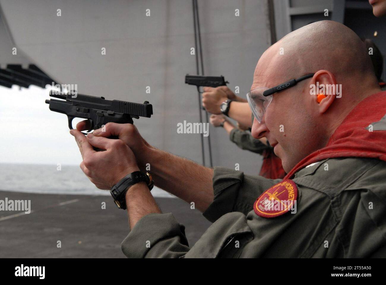 Gunshoot hi-res stock photography and images - Alamy