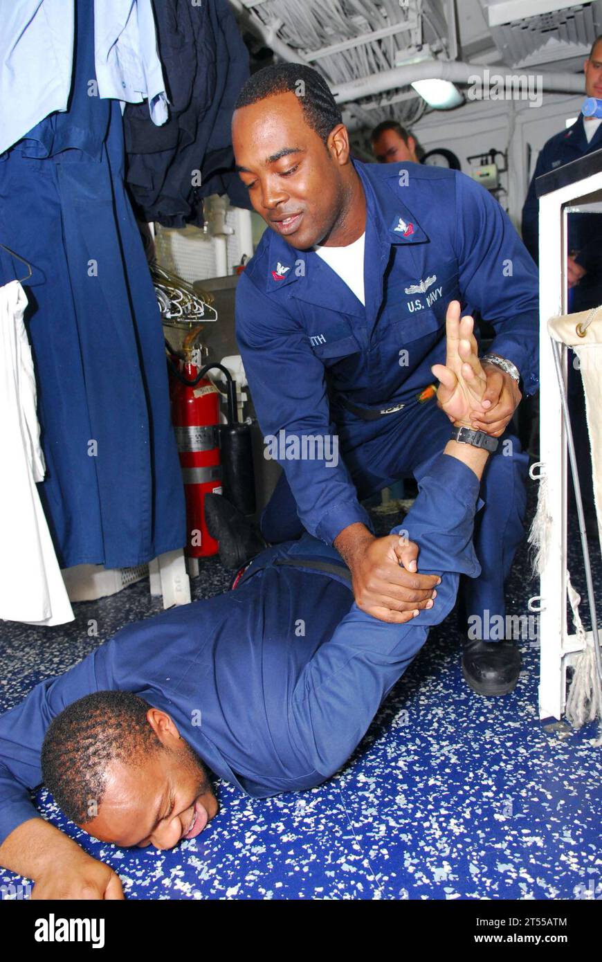 hand cuffs, training, USS Mustin, VBSS Stock Photo - Alamy