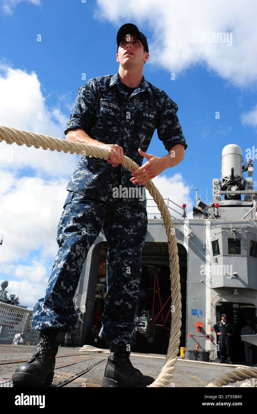 haul mooring lines, Pearl Harbor, RIMPAC 2010, sea and anchor detail, USS McClusky (FFG 41 Stock ...