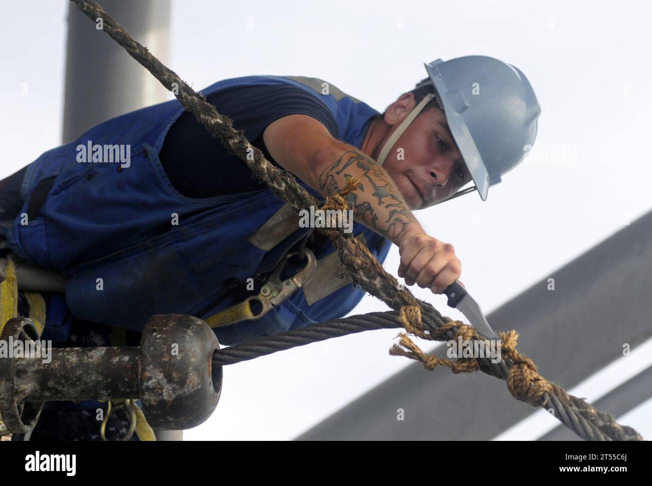 heaving line, high line, RAS, REPLENISHMENT AT SEA, Sailor, U.S. navy ...