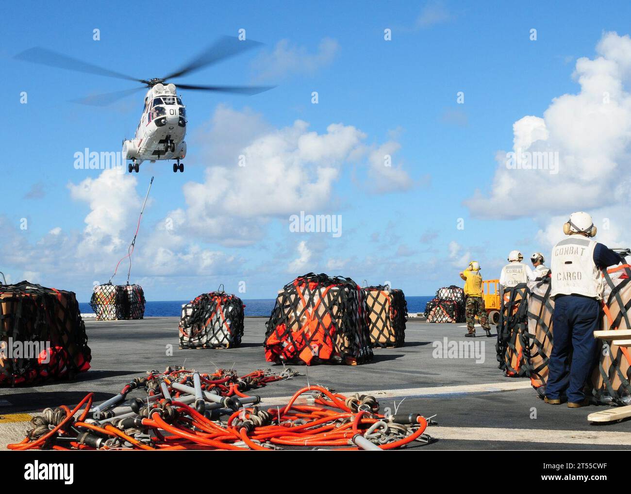helicopter, lhd 2, RAS, Sailors, stores, Super Puma, U.S. Navy, USS ...