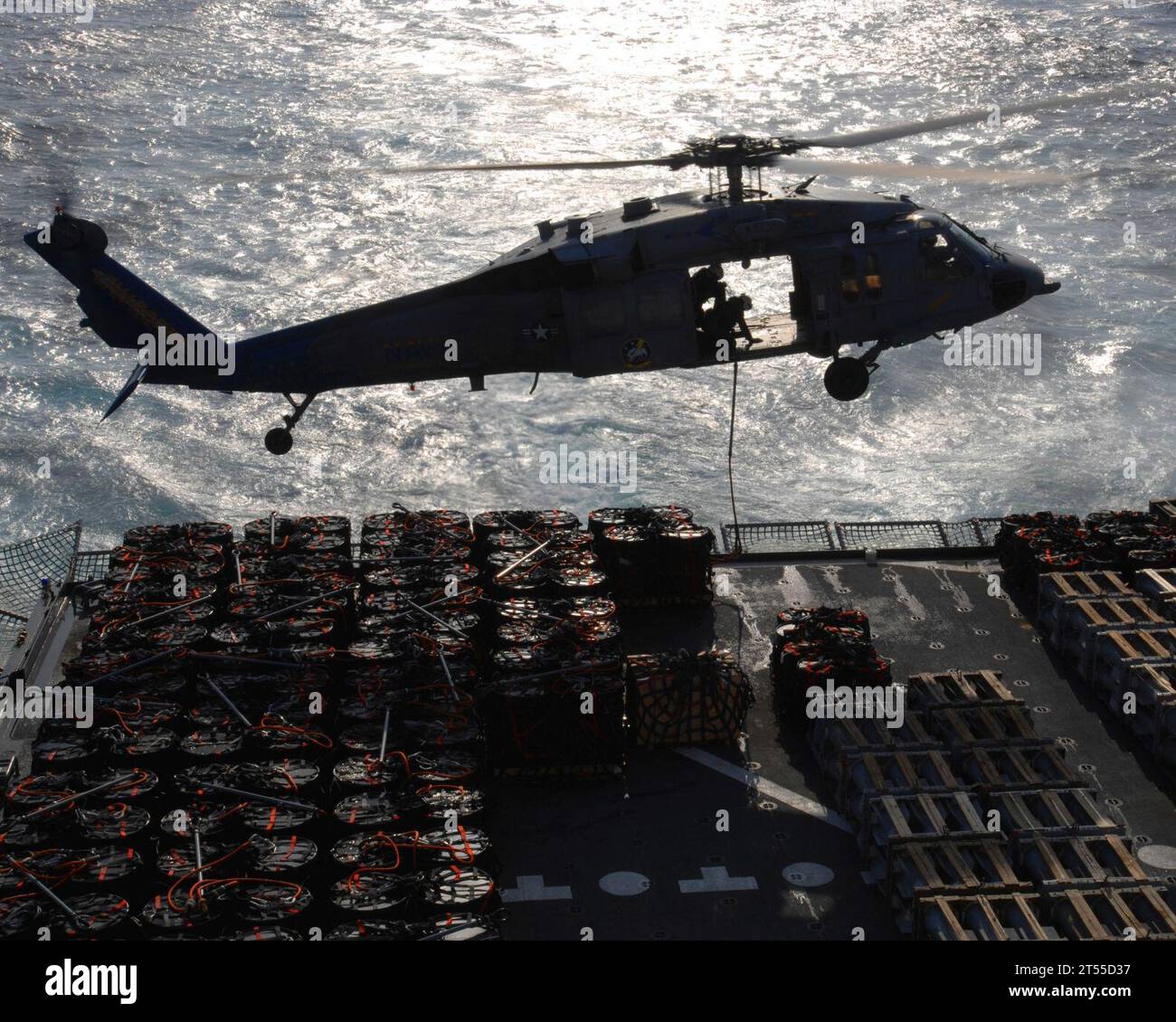 helicopter, MH-60S, replenishment, vertrep Stock Photo - Alamy