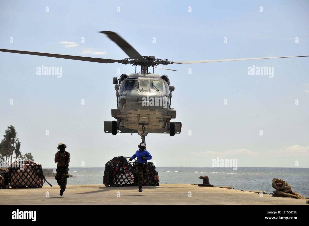 helicopter, MH-60S Seahawk, Pacific Partnership 2008, supplies, USNS ...