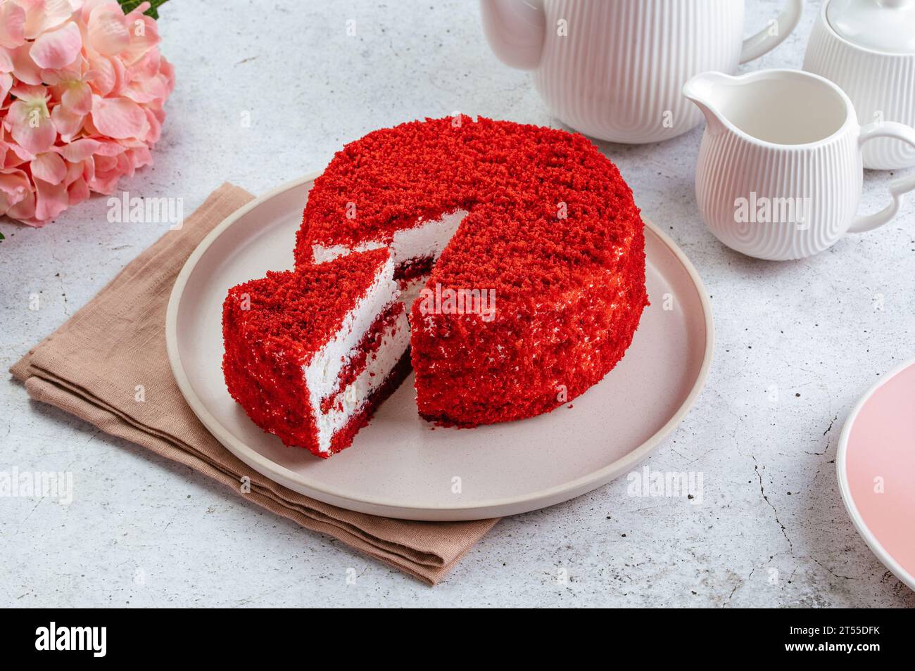 red velvet cake with buttercream on a plate Stock Photo - Alamy
