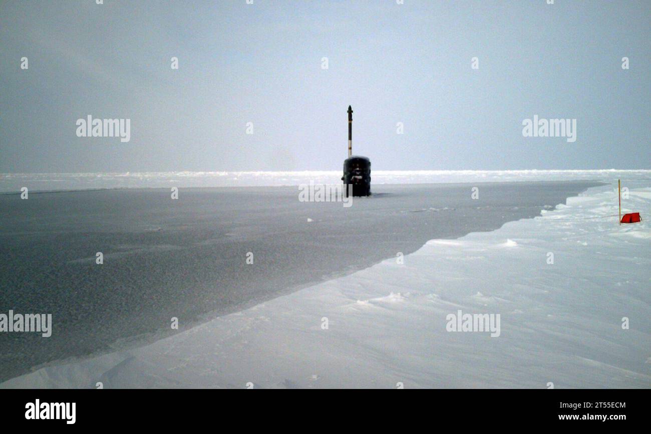 HMS Tireless (S88), ICEX-07 Stock Photo - Alamy