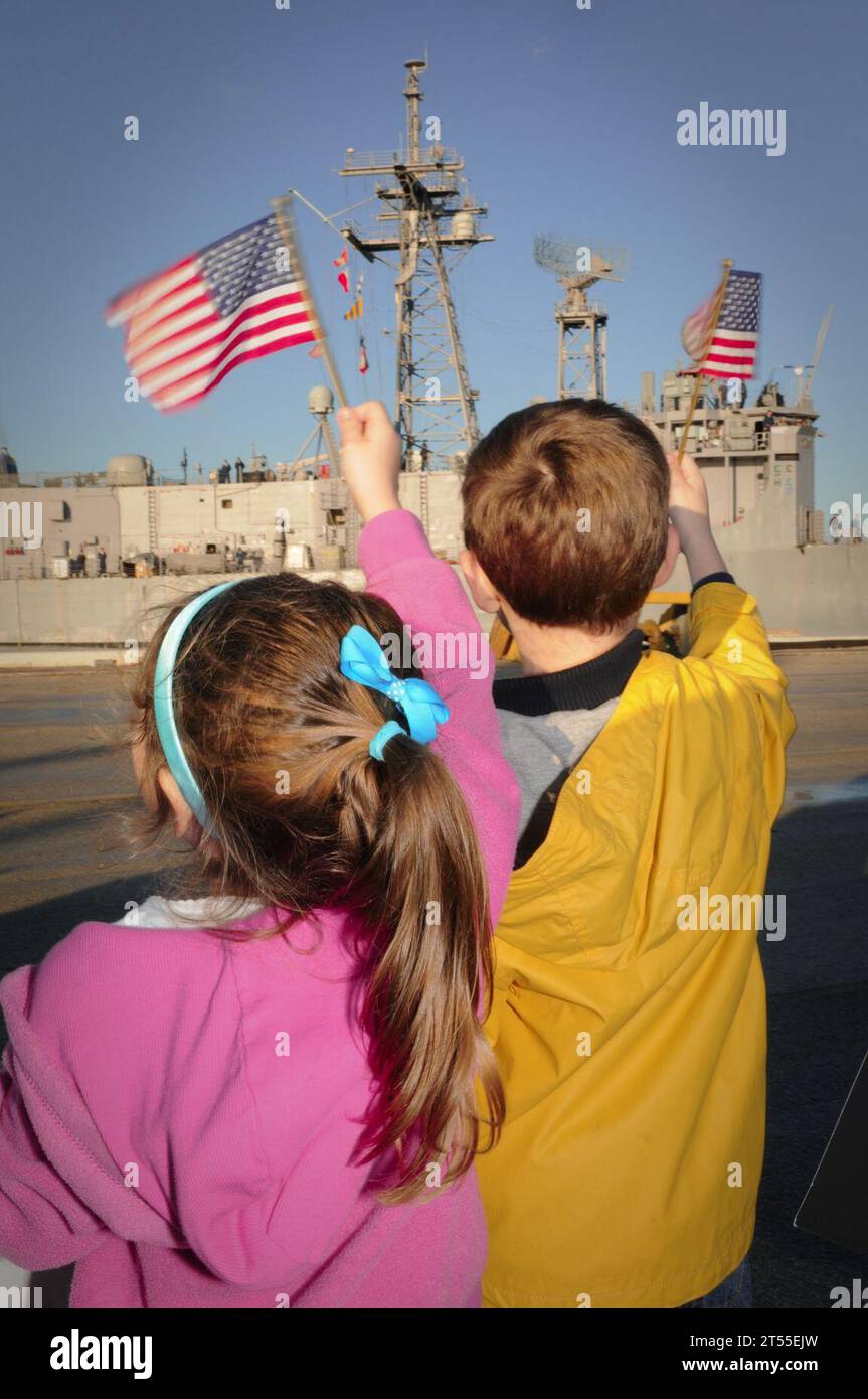 Homecoming, Mayport, navy, U.S. Navy, USS Underwood (FFG 36 Stock Photo ...