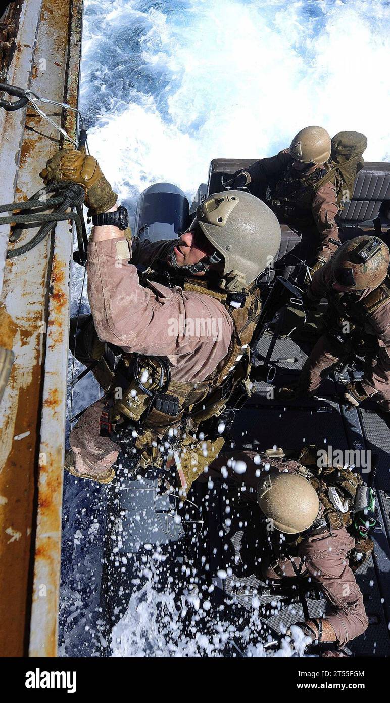 hook and pull exercise, RHIB, Sailors, U.S. Navy, USS Mesa Verde (LPD ...