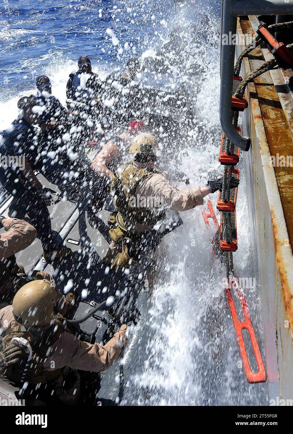 hook and pull exercise, RHIB, Sailors, U.S. Navy, USS Mesa Verde (LPD ...