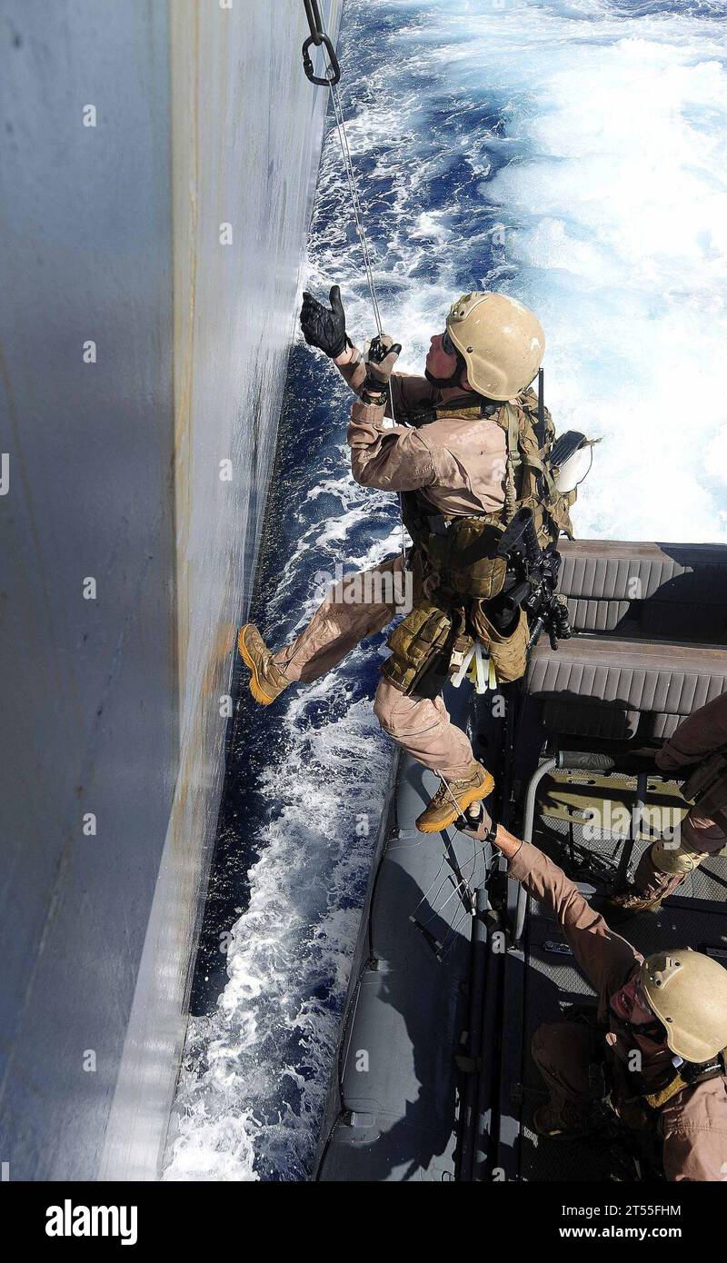 hook and pull exercise, RHIB, Sailors, U.S. Navy, USS Mesa Verde (LPD ...