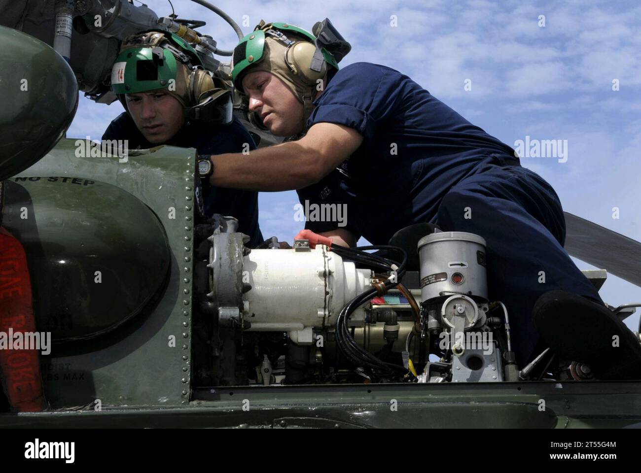 hsl-51, light helicopter antisubmarine squadron, maintenance, Sailor, SH-60F Sea Hawk, USS Blue ...
