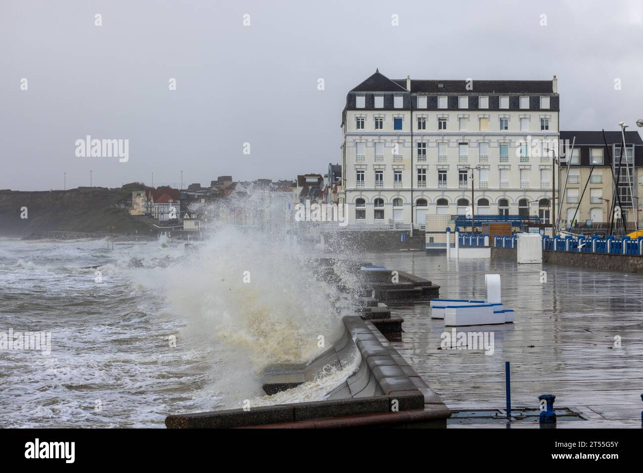 Storm ciaran france hi-res stock photography and images - Alamy
