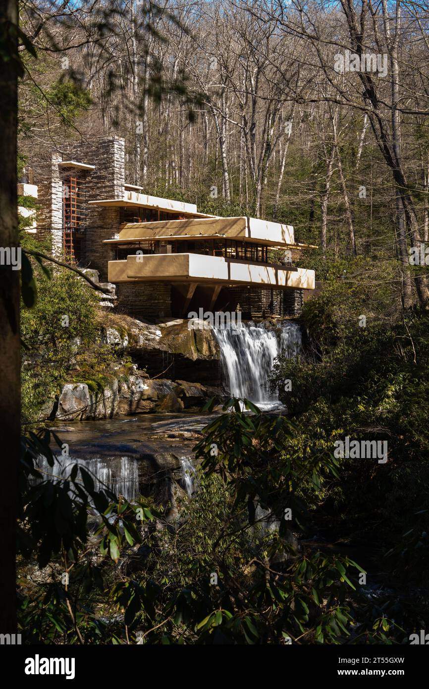 Fallingwater house hi-res stock photography and images - Alamy