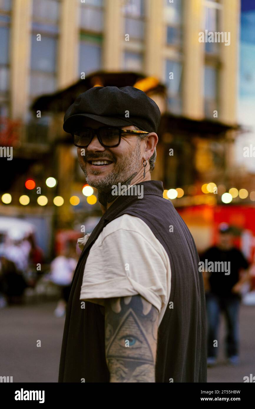 Stylish urban lifestyle hi-res stock photography and images - Alamy