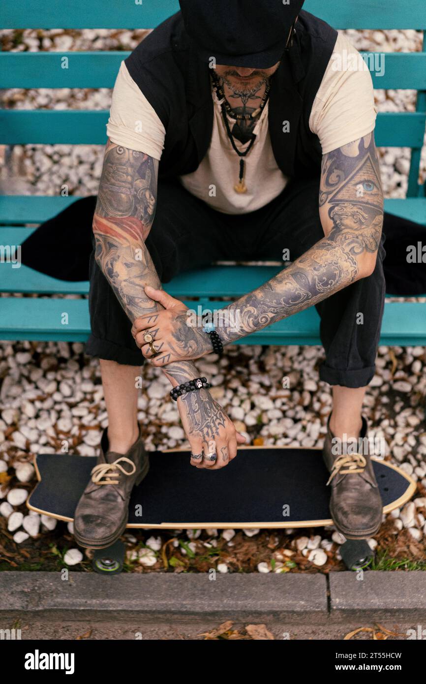 Body arm tattoo artist hi-res stock photography and images - Alamy