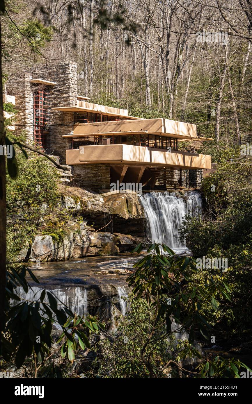 Fallingwater house hi-res stock photography and images - Alamy