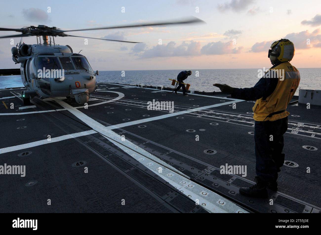 Indian Ocean, Sailor, SH-60S Sea Hawk helicopter, U.S. navy , USS Cape ...
