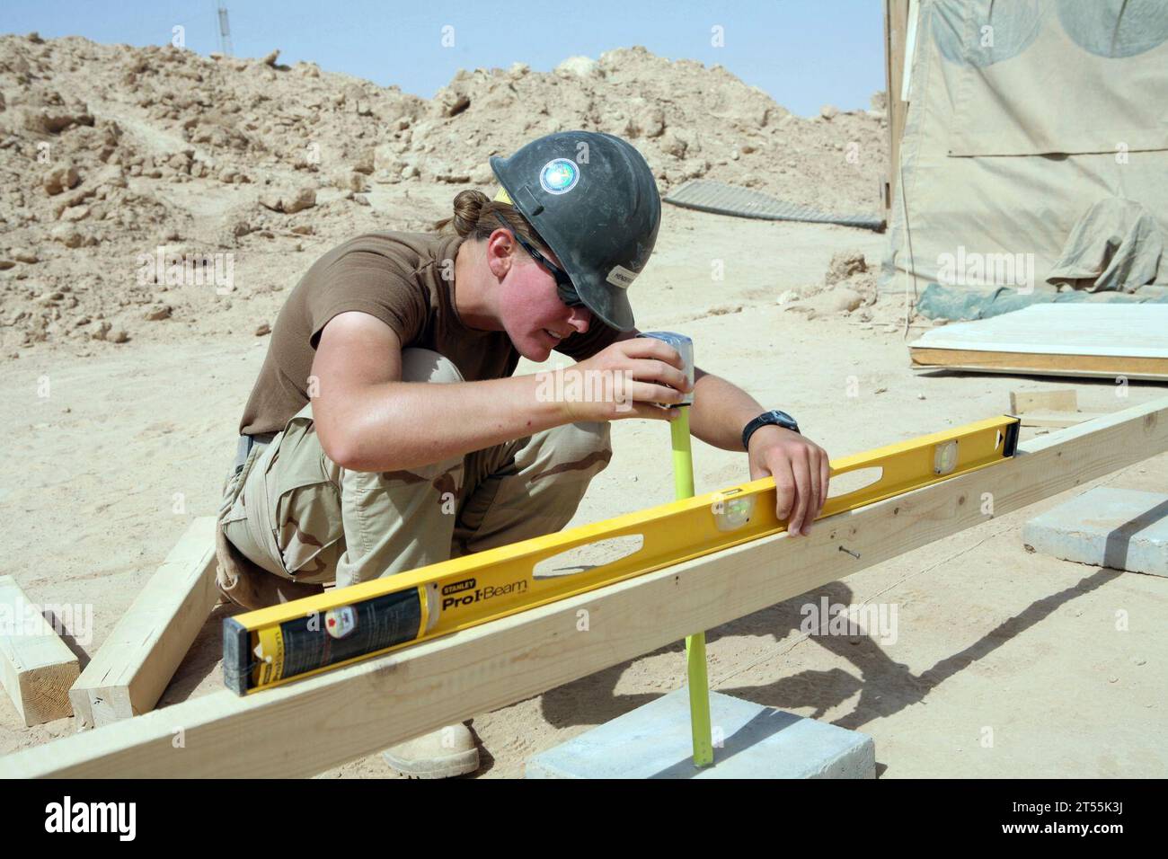 Iraq, NMCB-3, OEF, OIF, South West Asian huts Stock Photo - Alamy