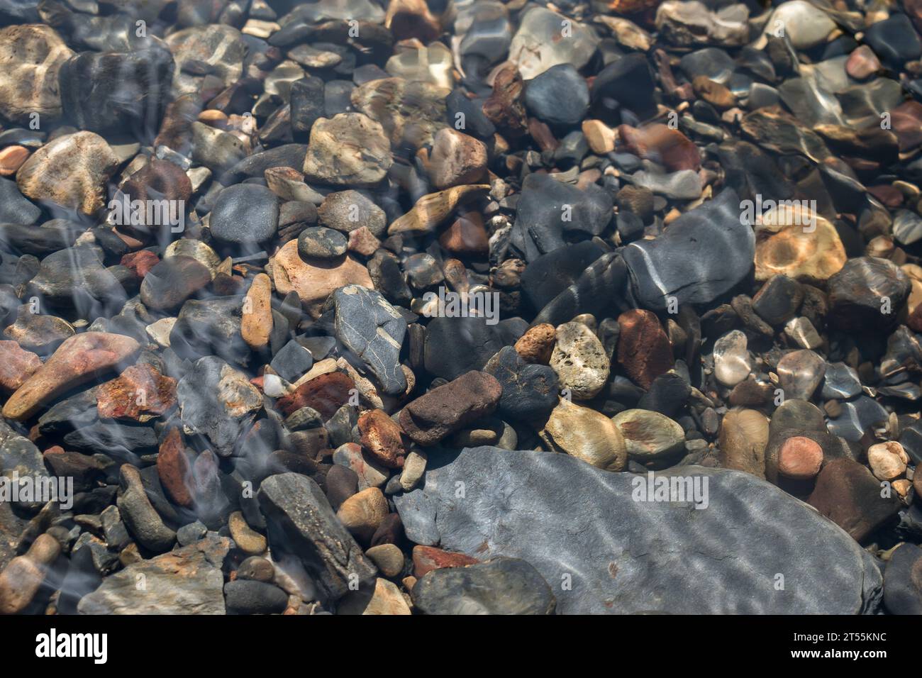 Stones above water hi-res stock photography and images - Alamy
