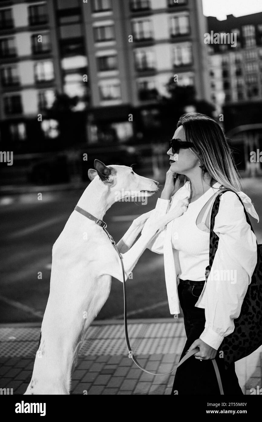 Spanish portrait young woman outdoors Black and White Stock Photos ...